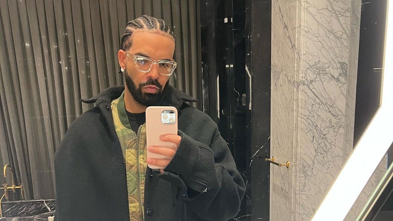 Rapper Drake's Mom Gets Teary Eyed After Emotional Performance