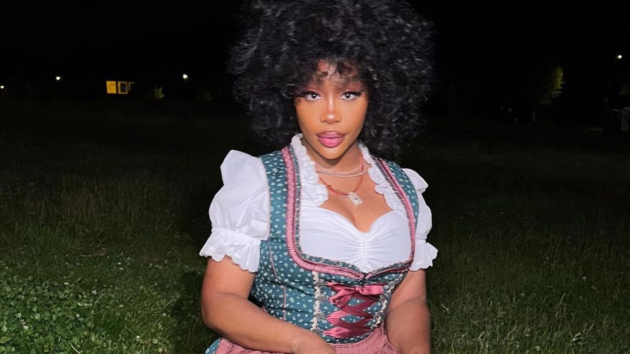 SZA Shares Positive Vibes as She Stuns in New Shared Photos | The Nerd ...
