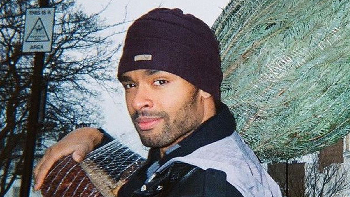 Redditors Ponder What Happened With Regé-Jean Page’s Career After ...