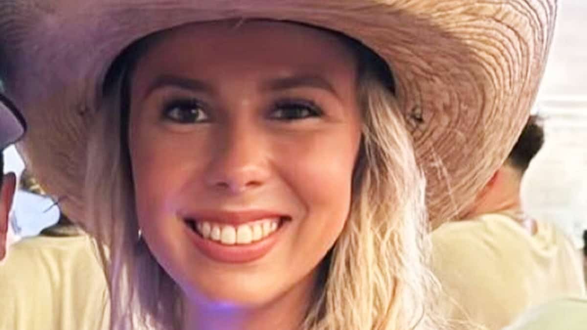 Hawk Tuah Girl In Tight Tank Is A Leggy Cowgirl 'Stunner'