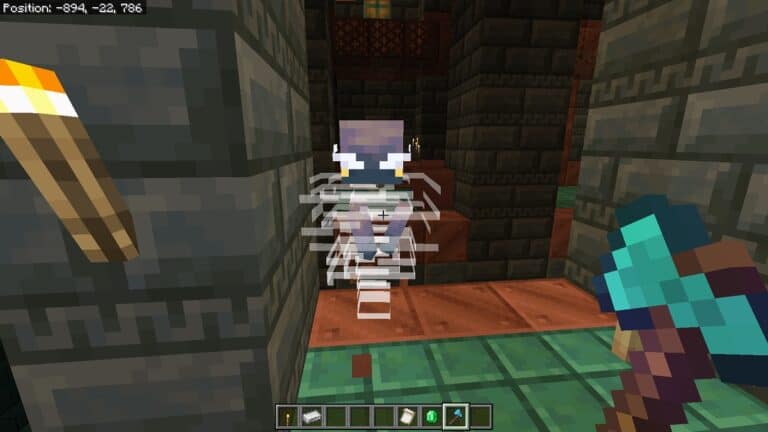 How to Make a Mace in Minecraft (& Best Enchantments to Use) | The Nerd ...