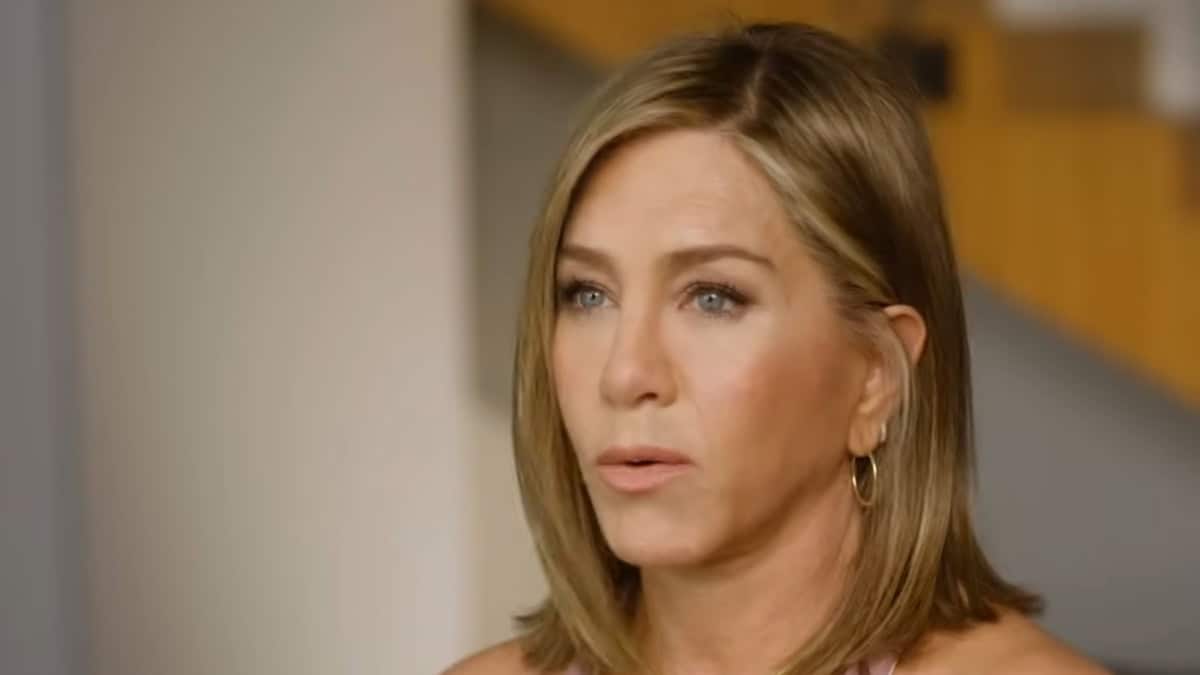 Jennifer Aniston Makes Things Difficult with Sandra Bullock after ...