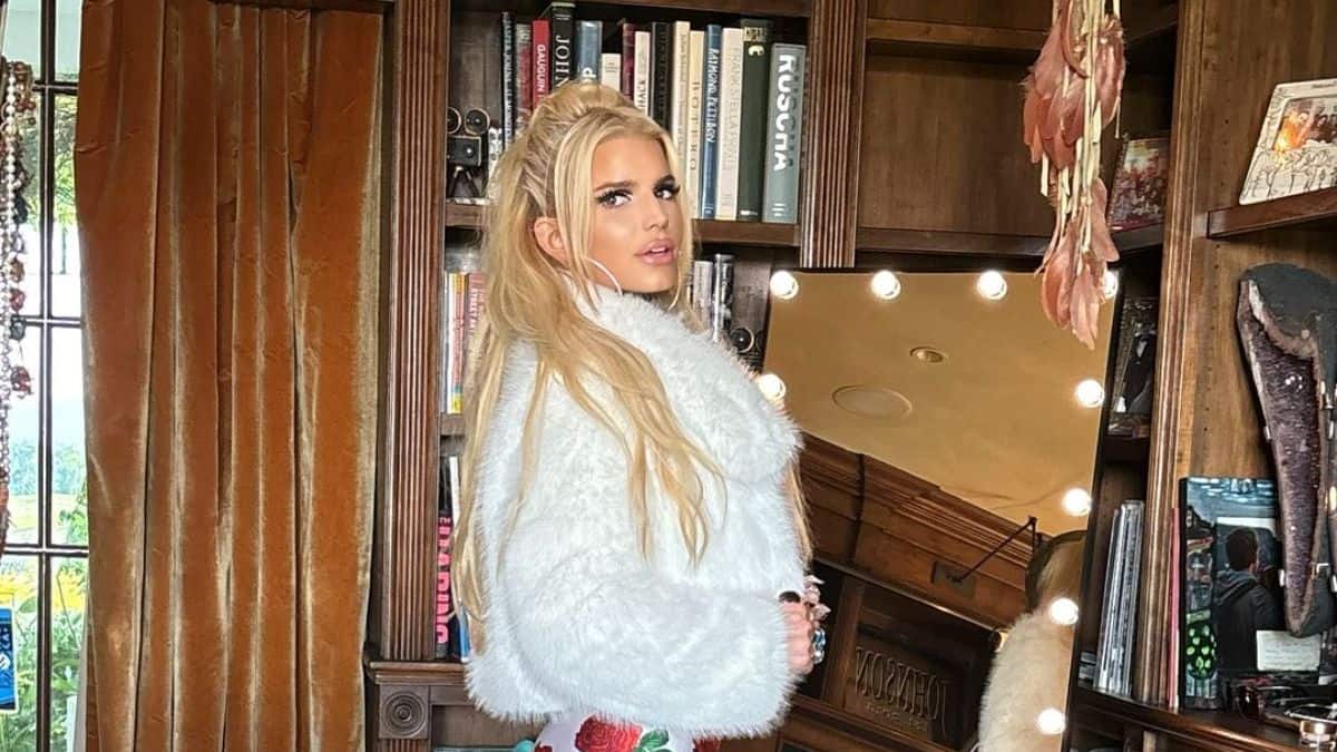 Jessica Simpson Slammed for Revealing 'Wild' Family Details